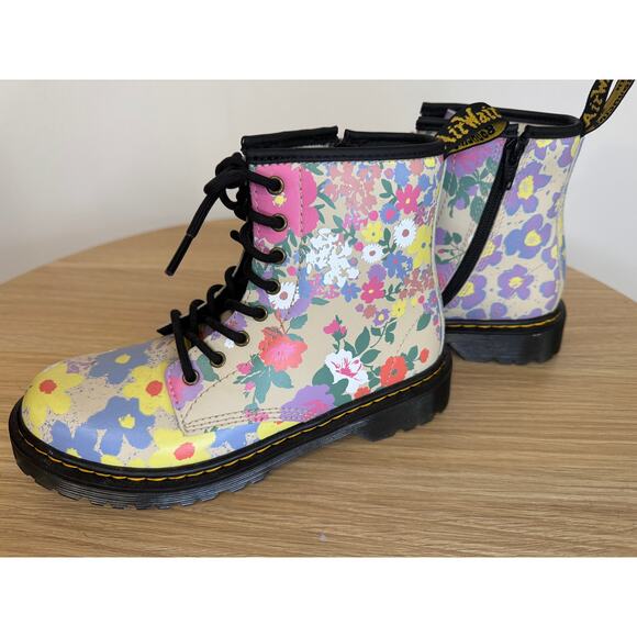 Dr. Martens | Shoes | Youth Doc Martens Floral Combat Boots 3 Nwob ...